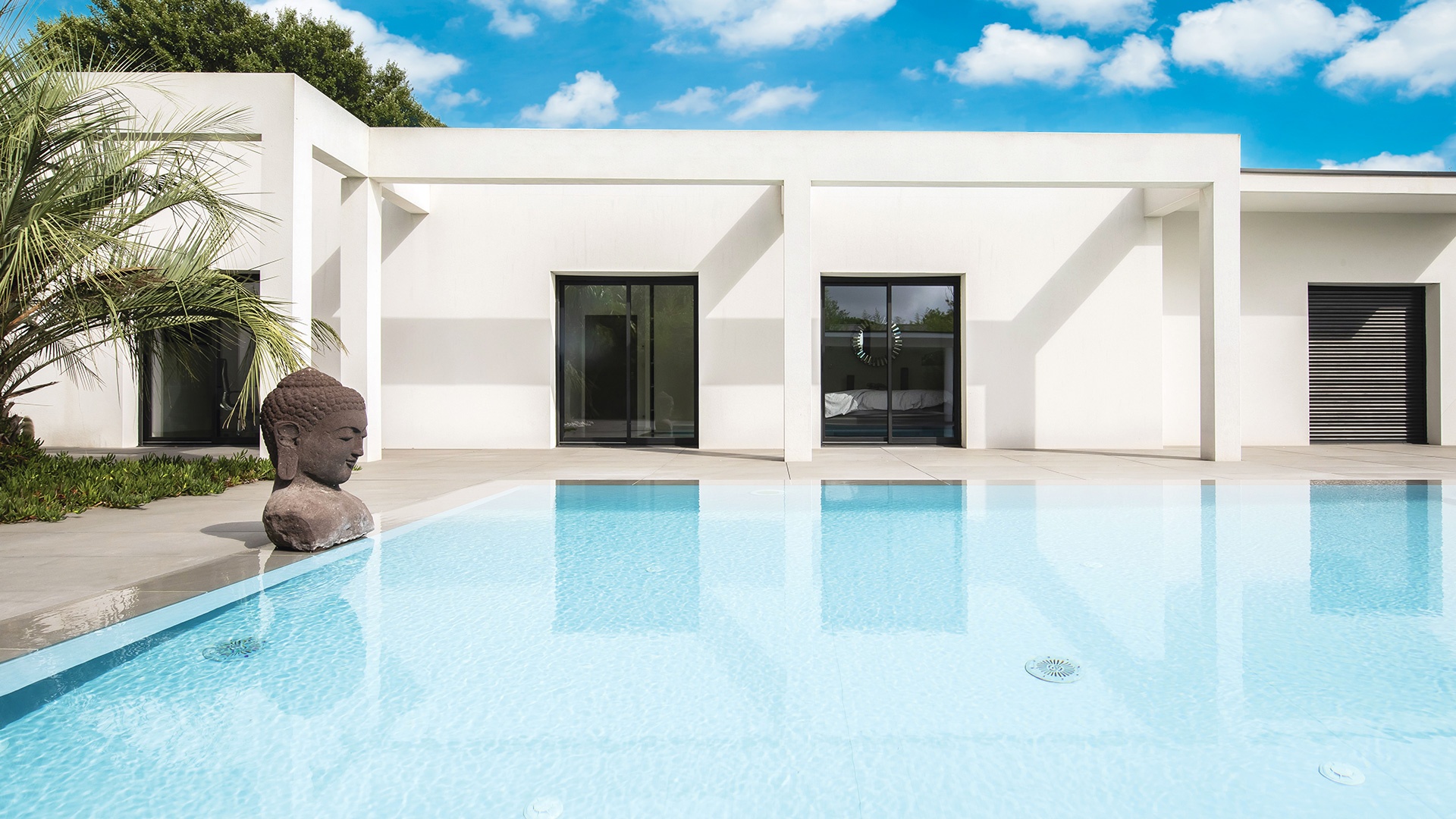 Reportage : Piscine miroir rénovée