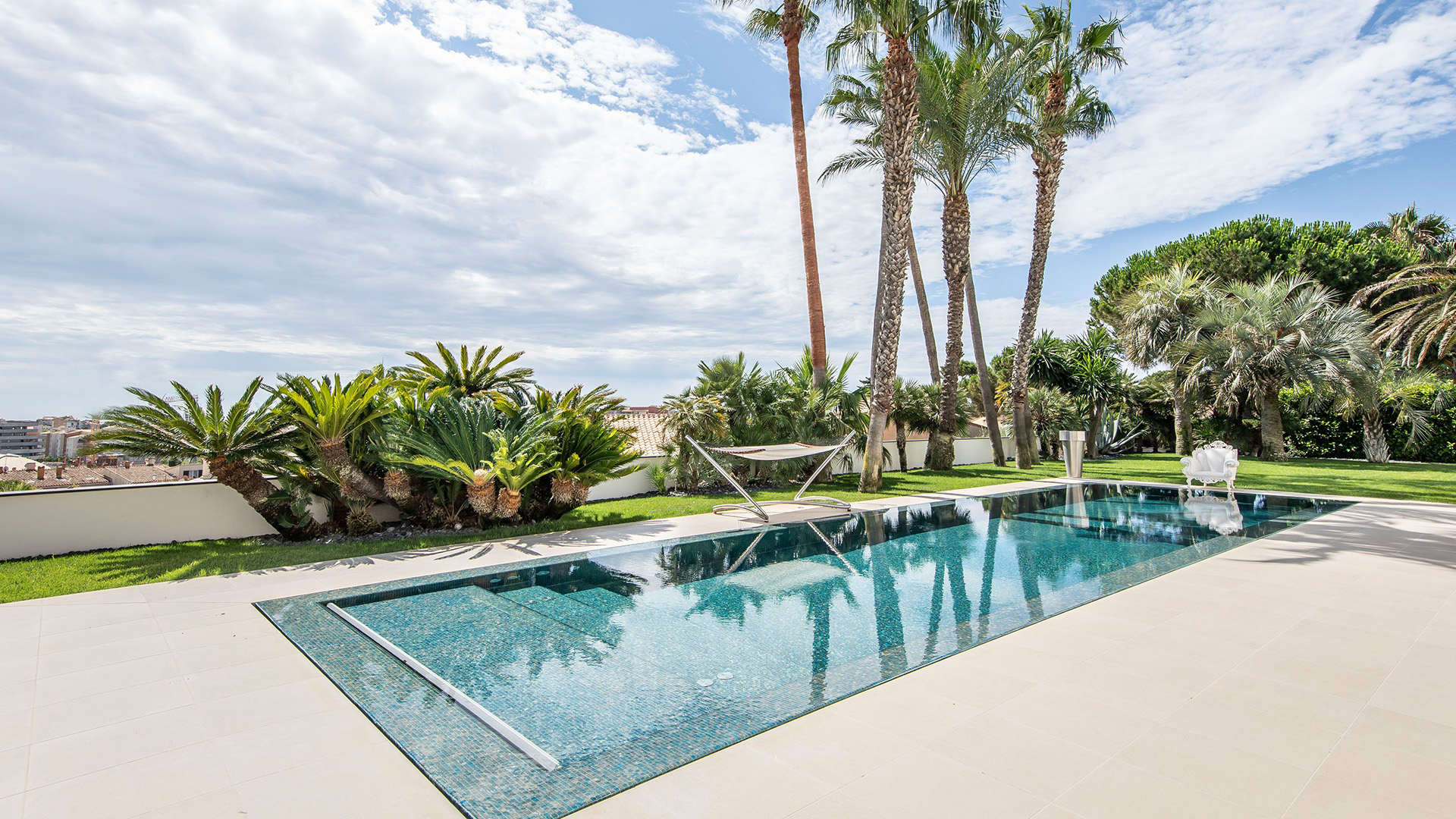 Reportage piscine miroir débordement